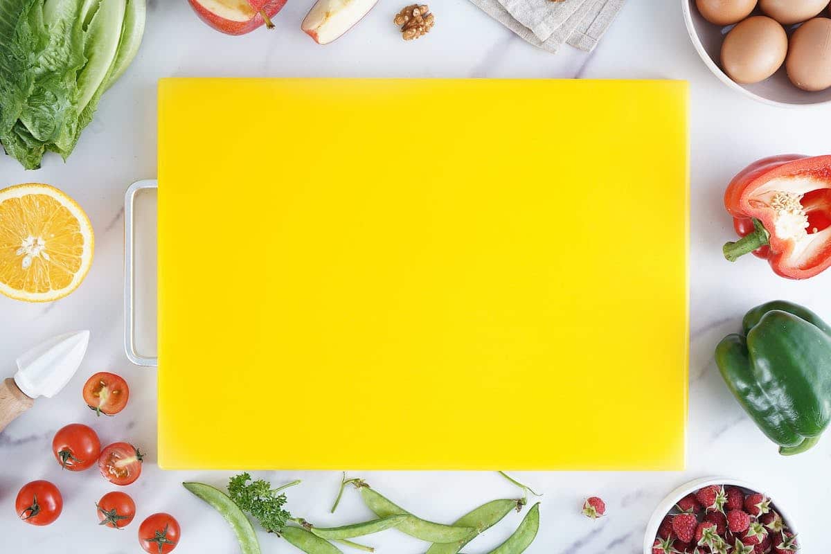 How To Clean And Disinfect A Cutting Board - The Maids